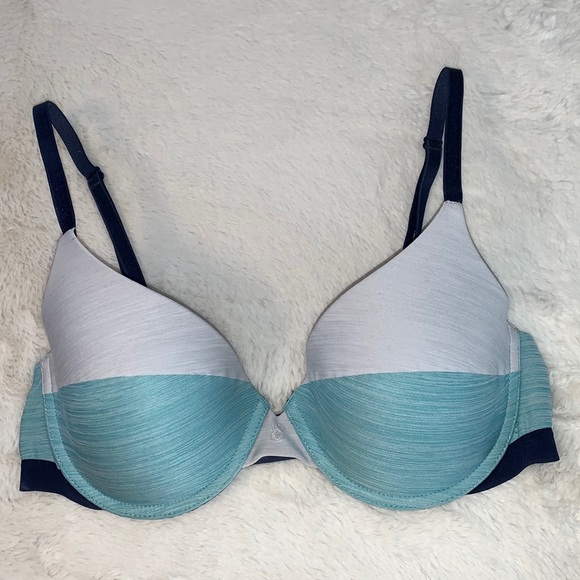 Victoria's Secret | Intimates & Sleepwear | 34d Victorias Secret Padded ...